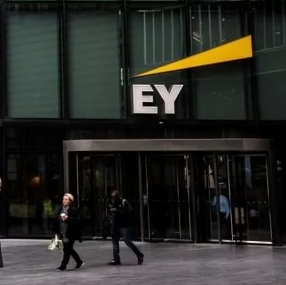 UK Watchdog Probes EY Audit of Shell