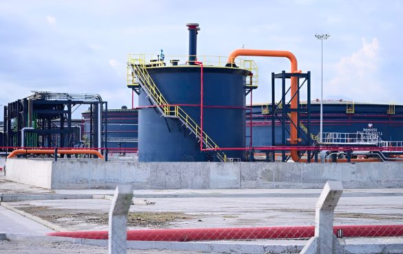 Dangote Refinery Cuts Petrol Gantry Price to ₦1,175 per Litre